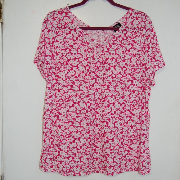 bobeau | Tops | Hot Pink Floral Cross Neck Top | Poshmark